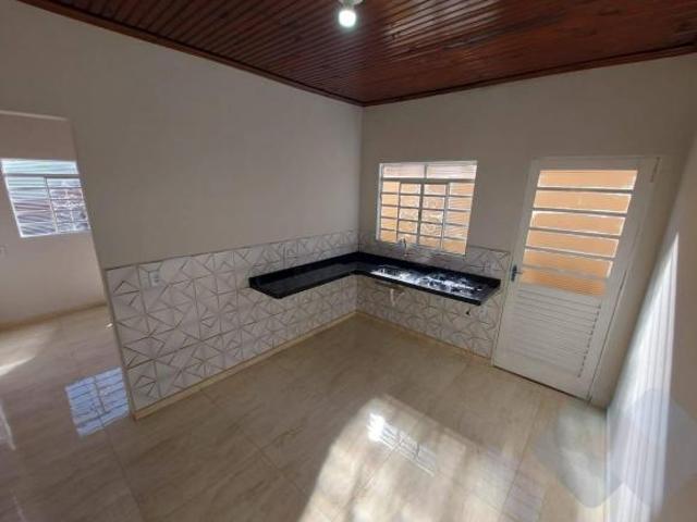 Casa para venda em Jardim Palos Verdes de 60.00m² com 2 Quartos e 2 Garagens