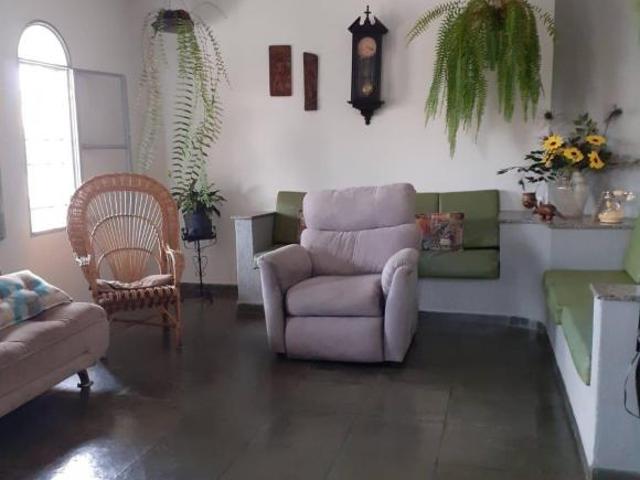 Casa para venda em Jardim Paraíso de 142.00m² com 3 Quartos, 1 Suite e 3 Garagens