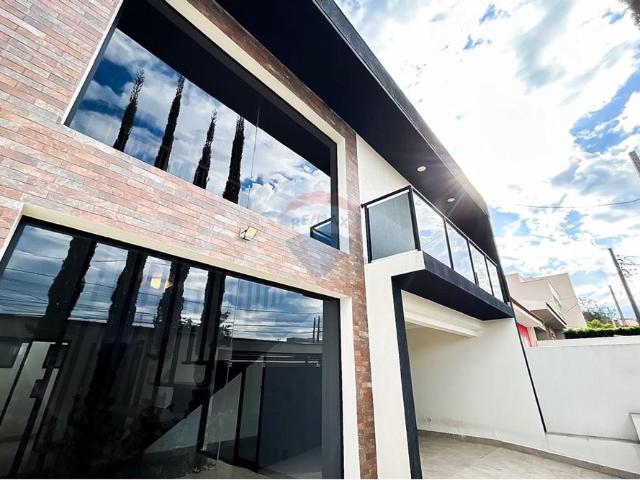 Casa para venda em Jardim Paraíso em Votorantim São Paulo de 200.00m² com 4 Quartos, 2 Suítes e 4 Garagens