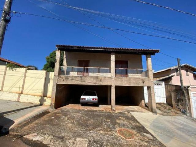 Casa para venda em Jardim Paraíso Ii de 200.00m² com 3 Quartos, 1 Suite e 2 Garagens