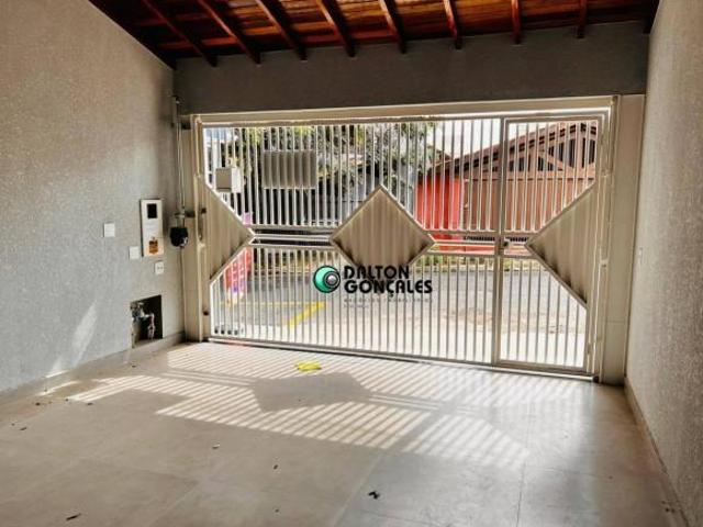 Casa para venda em Jardim Pau Preto de 114.00m² com 3 Quartos, 1 Suite e 2 Garagens