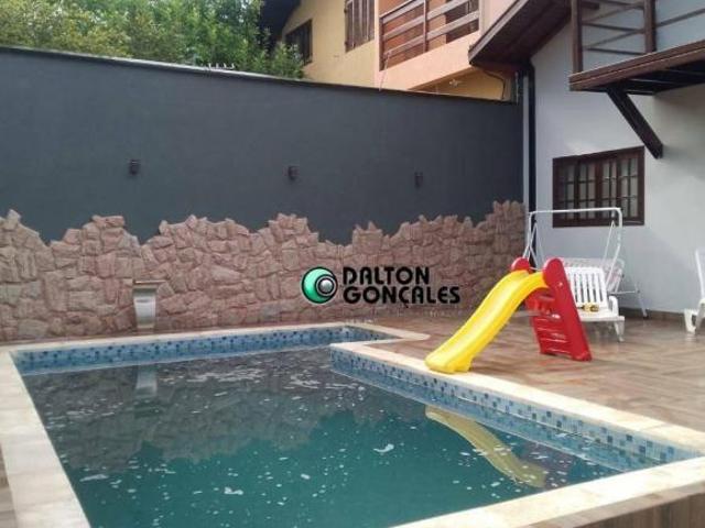 Casa para venda em Jardim Pau Preto de 158.00m² com 3 Quartos, 3 Suites e 2 Garagens