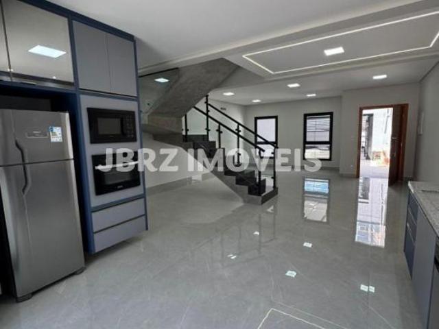 Casa para venda em Jardim Pau Preto de 160.00m² com 3 Quartos, 1 Suite e 2 Garagens