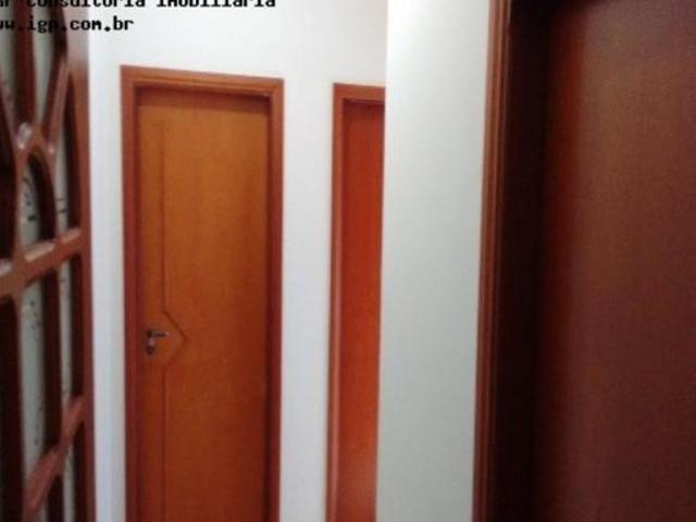 Casa para venda em Jardim Pau Preto de 170.00m² com 3 Quartos e 3 Garagens