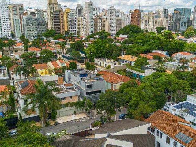 Casa para venda em Jardim Paulista com 7 quartos, sendo 7 suítes, 854m²