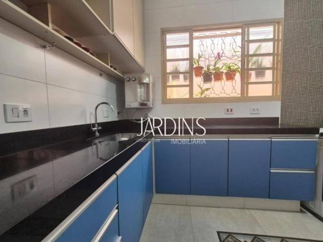 Casa para venda em Jardim Paulista de 132.00m² com 4 Quartos, 2 Suites e 2 Garagens