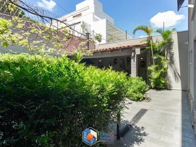 Casa para venda em Jardim Paulistano com 4 quartos, sendo 1 suíte, 300m²