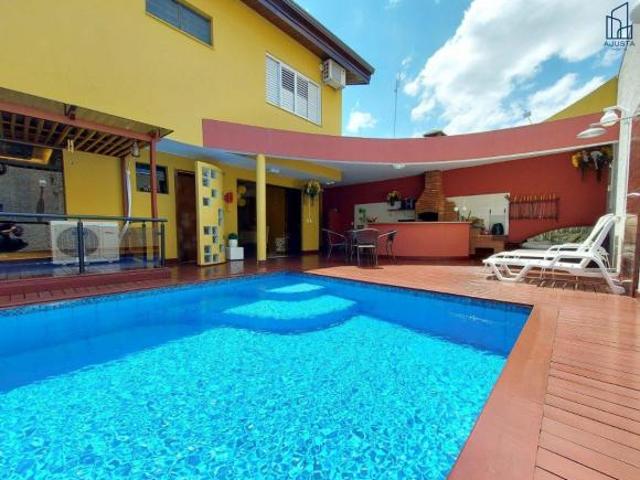 Casa para venda em Jardim Paulistano de 338.00m² com 5 Quartos, 3 Suites e 4 Garagens