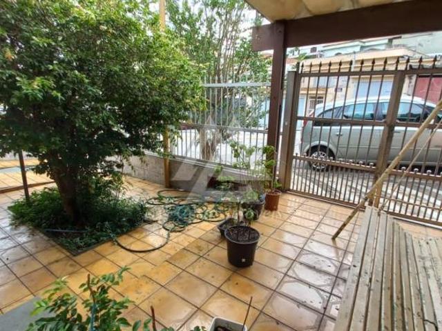 Casa para venda em Jardim Pedroso de 250.00m² com 3 Quartos e 4 Garagens