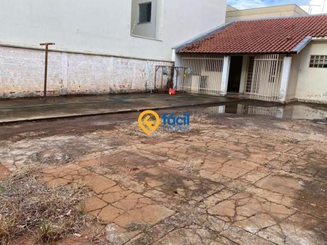 Casa para venda em Jardim Pérola de 55.71m² com 1 Quarto e 3 Garagens
