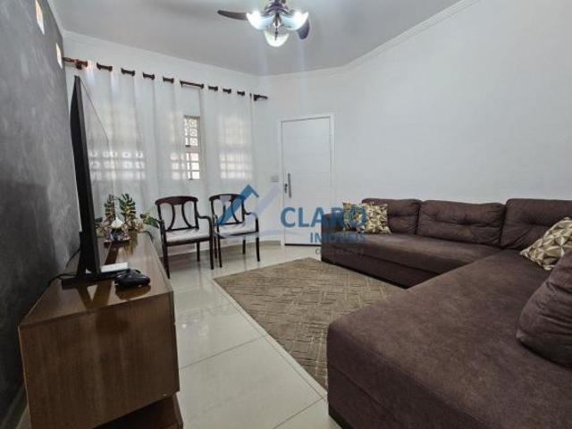 Casa para venda em Jardim Petrópolis de 220.00m² com 3 Quartos, 1 Suite e 2 Garagens