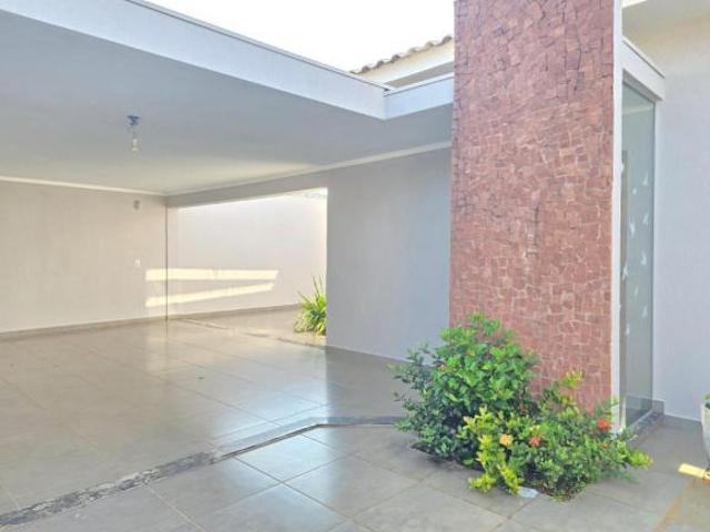 Casa para venda em Jardim Piratininga II com 3 quartos, sendo 3 suítes, 198m²