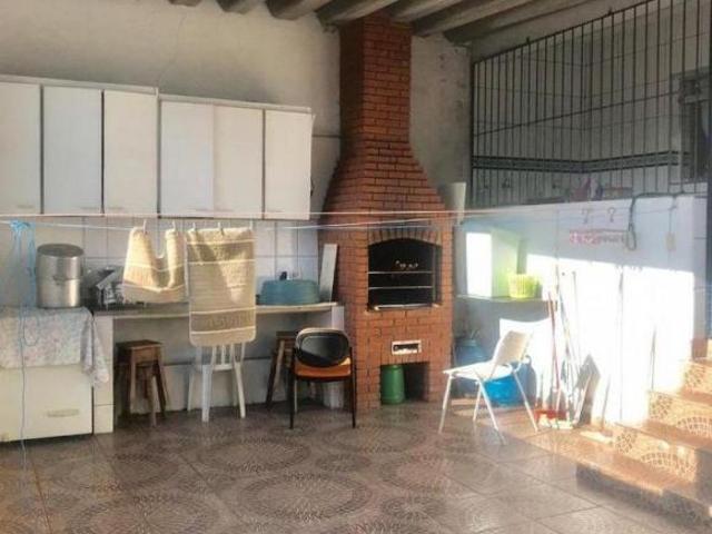 Casa para venda em Jardim Piracuama de 250.00m² com 4 Quartos, 1 Suite e 3 Garagens