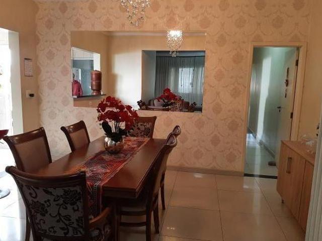 Casa para venda em Jardim Popular de 231.00m² com 3 Quartos, 3 Suites e 4 Garagens