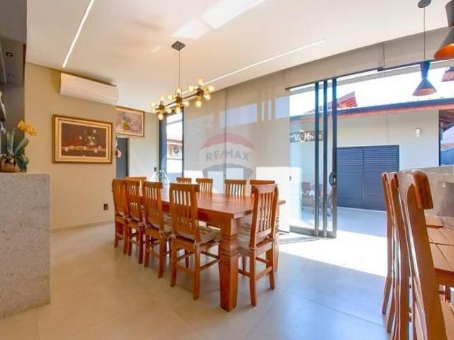 Casa para venda em Jardim Portal Do Parque de 180.00m² com 2 Quartos, 2 Suites e 2 Garagens