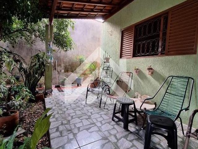 Casa para venda em Jardim Porto Fino de 166.00m² com 4 Quartos e 2 Garagens