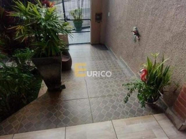 Casa para venda em Jardim Prestes de Barros de 245.11m² com 4 Quartos, 1 Suite e 3 Garagens