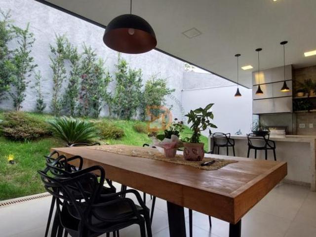 Casa para venda em Jardim Primavera de 183.00m² com 3 Quartos, 1 Suite e 2 Garagens
