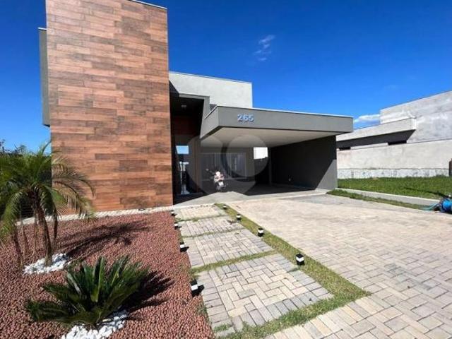 Casa para venda em Jardim Primavera de 210.00m² com 3 Quartos, 1 Suite e 4 Garagens