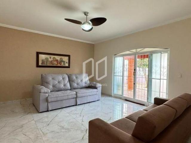 Casa para venda em Jardim Primavera de 234.00m² com 4 Quartos, 4 Suites e 4 Garagens