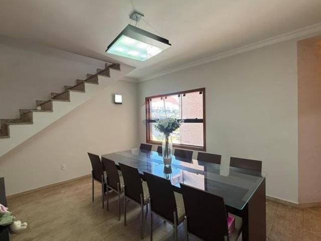 Casa para venda em Jardim Primavera de 257.13m² com 4 Quartos, 1 Suite e 4 Garagens