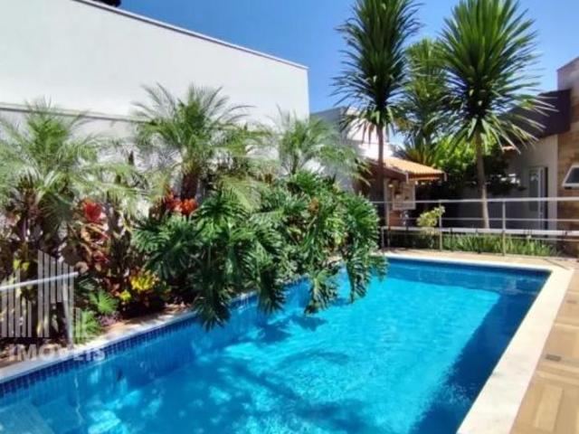 Casa para venda em Jardim Primavera de 322.00m² com 3 Quartos, 3 Suites e 4 Garagens