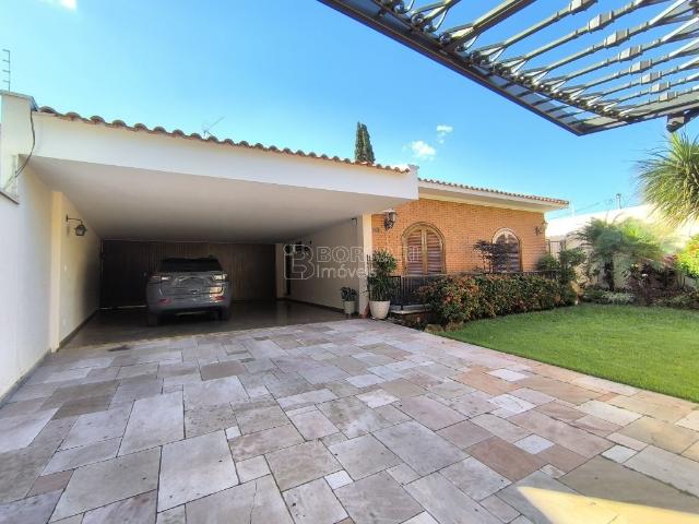 Casa para venda em Jardim Primavera em Araraquara São Paulo de 340.00m² com 3 Quartos, 1 Suíte e 4 Garagens