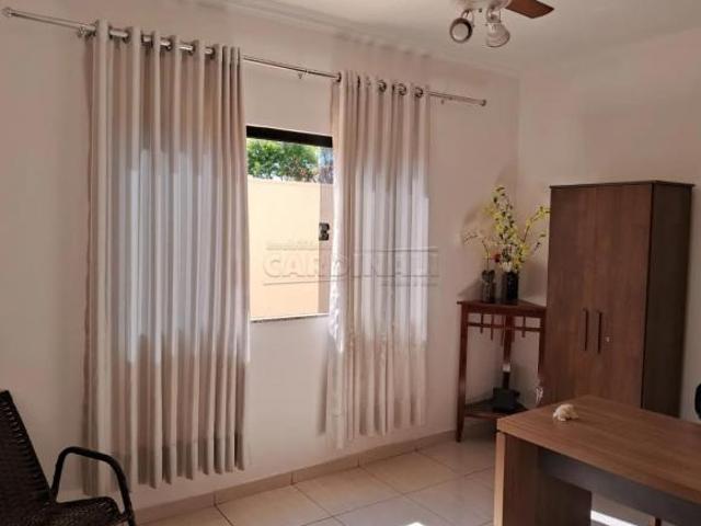 Casa para venda em Jardim Primor de 212.00m² com 3 Quartos, 1 Suite e 3 Garagens