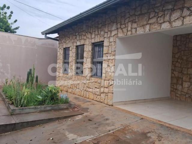 Casa para venda em Jardim Primor de 215.00m² com 3 Quartos, 1 Suite e 2 Garagens