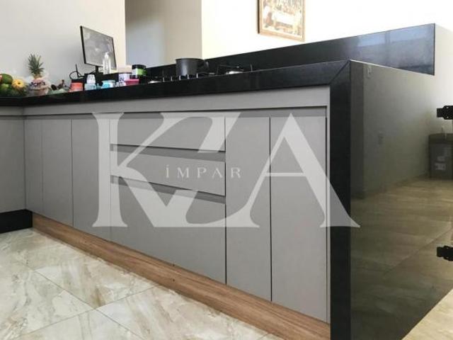 Casa para venda em Jardim Promeca de 190.00m² com 3 Quartos, 1 Suite e 4 Garagens