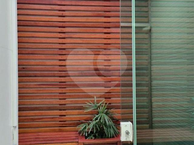 Casa para venda em Jardim Promeca de 300.00m² com 3 Quartos, 1 Suite e 4 Garagens
