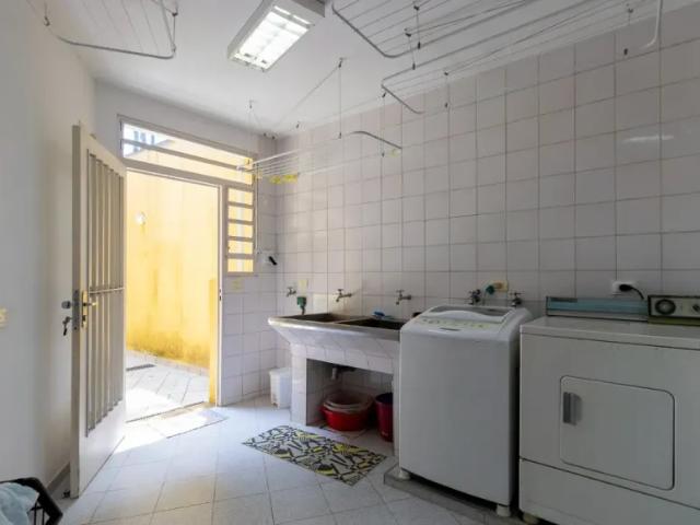 Casa para venda em Jardim Prudência com 4 quartos, sendo 3 suítes, 440m²