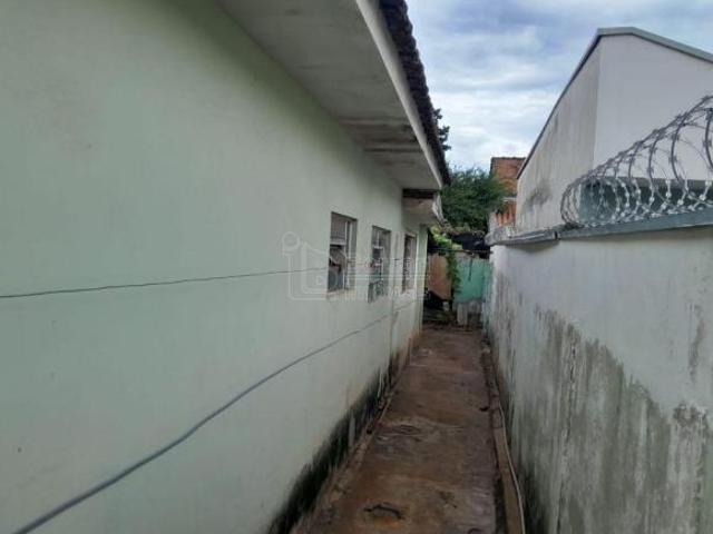 Casa para venda em Jardim Rafaela Amoroso Micelli de 300.00m² com 3 Quartos e 1 Garagem