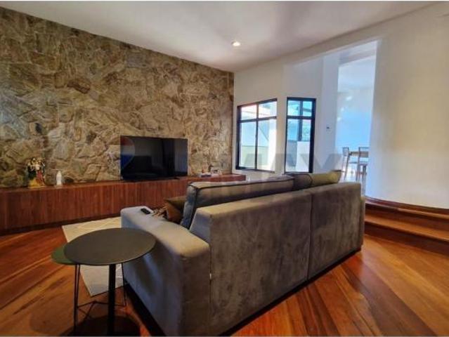 Casa para venda em Jardim Recreio de 380.00m² com 4 Quartos, 4 Suites e 4 Garagens