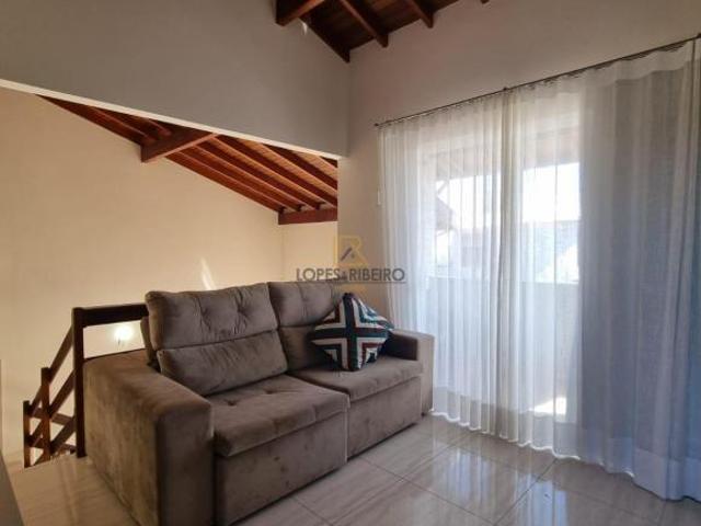Casa para venda em Jardim Regina de 185.00m² com 3 Quartos, 1 Suite e 2 Garagens