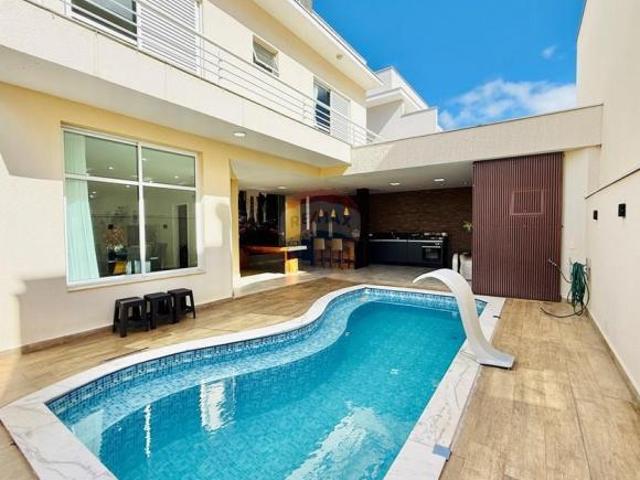Casa para venda em Jardim Residencial Mont Blanc de 282.00m² com 4 Quartos, 4 Suites e 4 Garagens