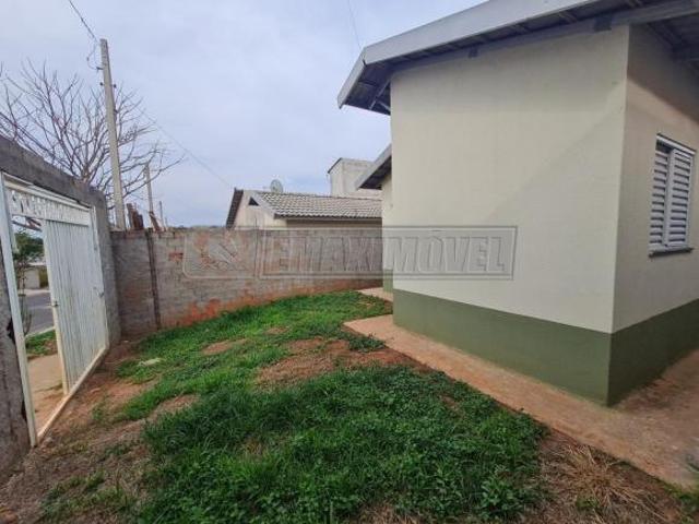 Casa para venda em Jardim Residencial Nikkey de 47.00m² com 2 Quartos e 2 Garagens