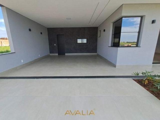 Casa para venda em Jardim Residencial Dona Maria Candida de 180.00m² com 3 Quartos, 3 Suites e 4 Gar