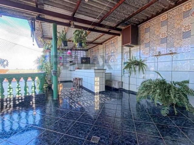 Casa para venda em Jardim Residencial Pedras Preciosas de 236.00m² com 2 Quartos e 2 Garagens