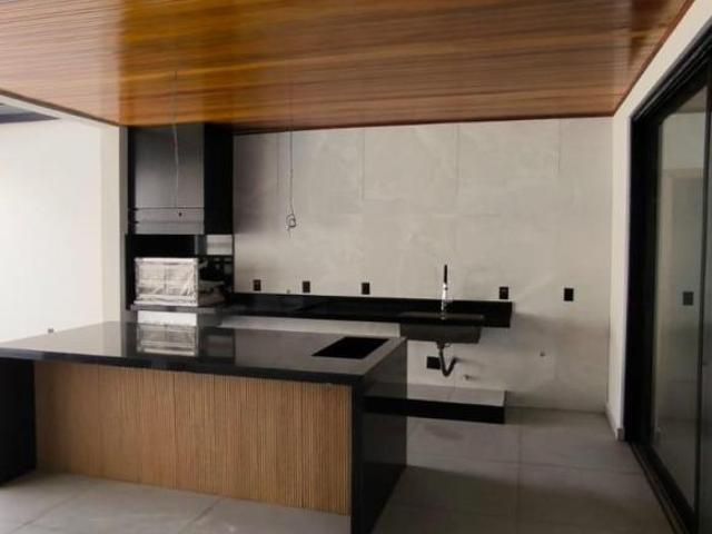 Casa para venda em Jardim Residencial Saint Patrick de 528.00m² com 3 Quartos, 3 Suites e 6 Garagens