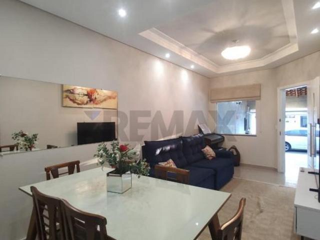 Casa para venda em Jardim Residencial Villa Amato de 155.61m² com 4 Quartos, 1 Suite e 2 Garagens