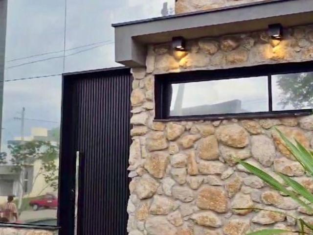 Casa para venda em Jardim Residencial Villagio Ipanema I de 154.00m² com 3 Quartos, 2 Suites e 4 Gar