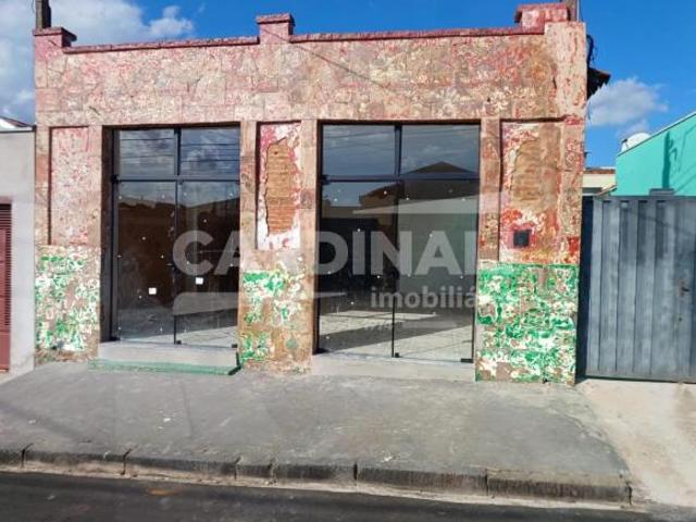 Casa para venda em Jardim Ricetti de 160.00m² com 3 Quartos e 8 Garagens