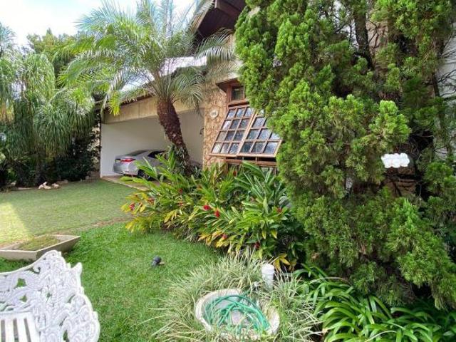 Casa para venda em Jardim Riviera de 316.00m² com 4 Quartos, 2 Suites e 3 Garagens