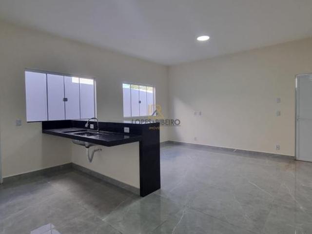 Casa para venda em Jardim Riviera de 70.00m² com 2 Quartos, 1 Suite e 2 Garagens