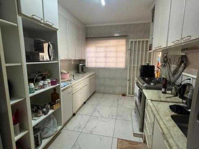 Casa para venda em Jardim Roberto Benedetti de 190.00m² com 3 Quartos, 3 Suites e 2 Garagens