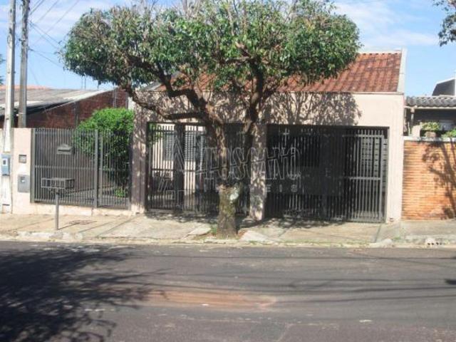 Casa para venda em Jardim Roberto Selmi Dei de 165.00m² com 3 Quartos, 1 Suite e 4 Garagens