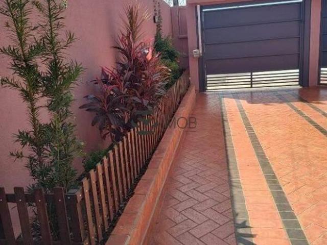 Casa para venda em Jardim Suécia de 155.00m² com 3 Quartos, 1 Suite e 3 Garagens