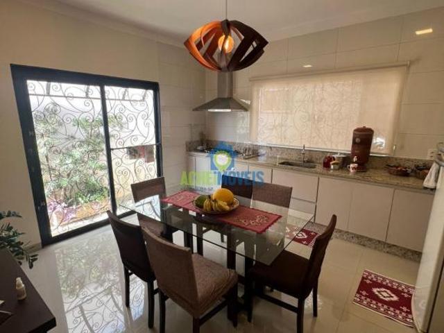 Casa para venda em Jardim Sumaré de 183.00m² com 3 Quartos, 1 Suite e 2 Garagens