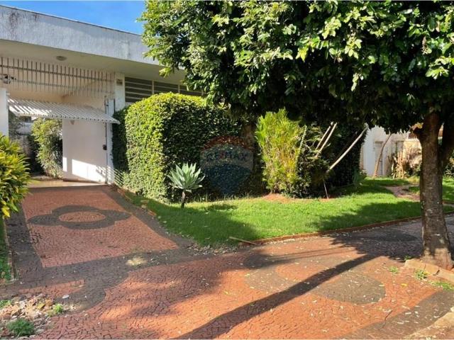 Casa para venda em Jardim Sumaré em Ribeirão Preto São Paulo de 233.00m² com 3 Quartos, 1 Suíte e 2 Garagens